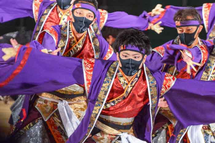 YOSAKOI8丁目ステージ＝GOGO'S＆クワザワグループ