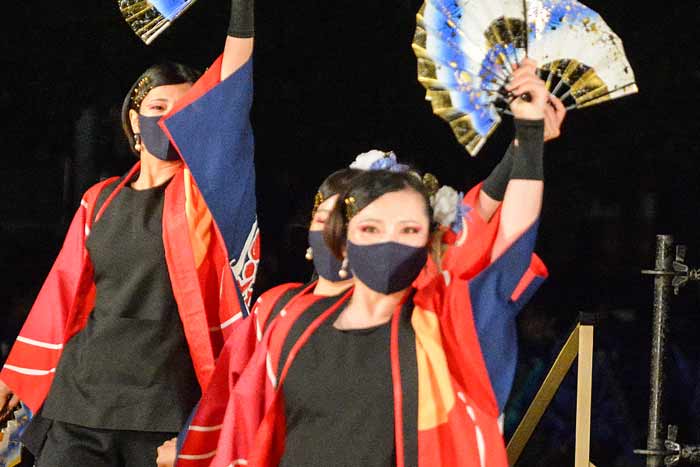 YOSAKOI8丁目ステージ＝海響（うみなり）