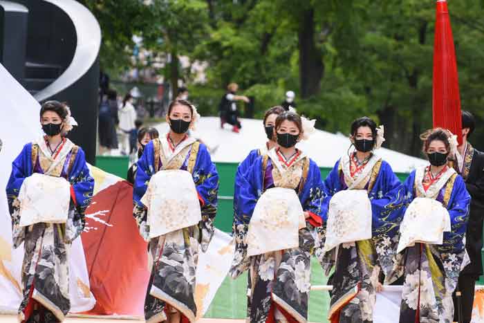 2022年YOSAKOI 大通り8丁目ステージ＝百華夢想