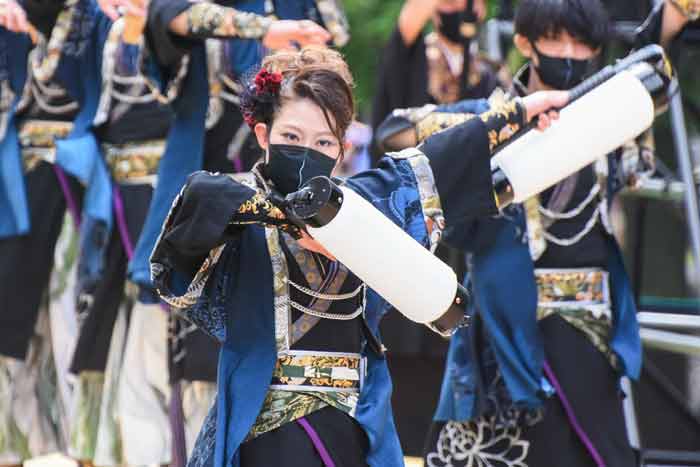 2022年YOSAKOI 大通り8丁目ステージ＝百華夢想