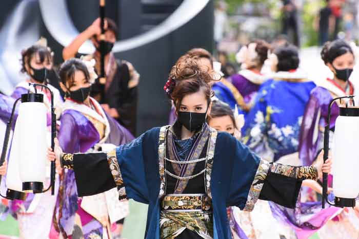 2022年YOSAKOI 大通り8丁目ステージ＝百華夢想