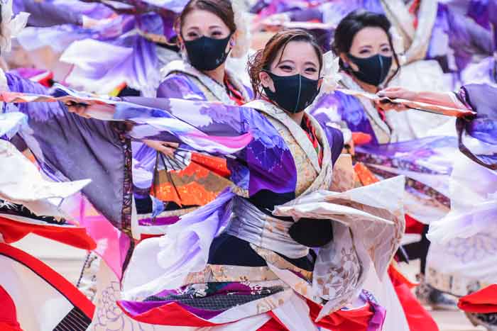 2022年YOSAKOI 大通り8丁目ステージ＝百華夢想