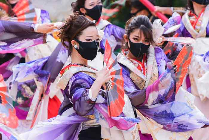 2022年YOSAKOI 大通り8丁目ステージ＝百華夢想