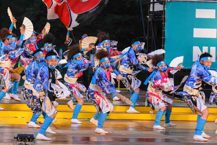 2022年YOSAKOI 大通り8丁目ステージ＝夢想漣えさし