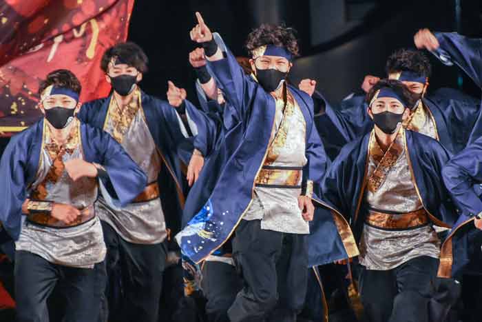 YOSAKOI8丁目ステージ＝室蘭百花繚乱